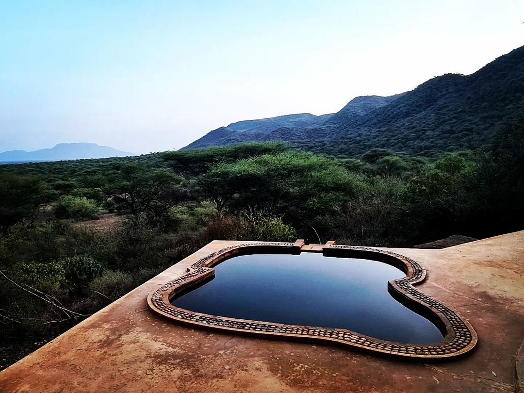 Home || Venny Travels